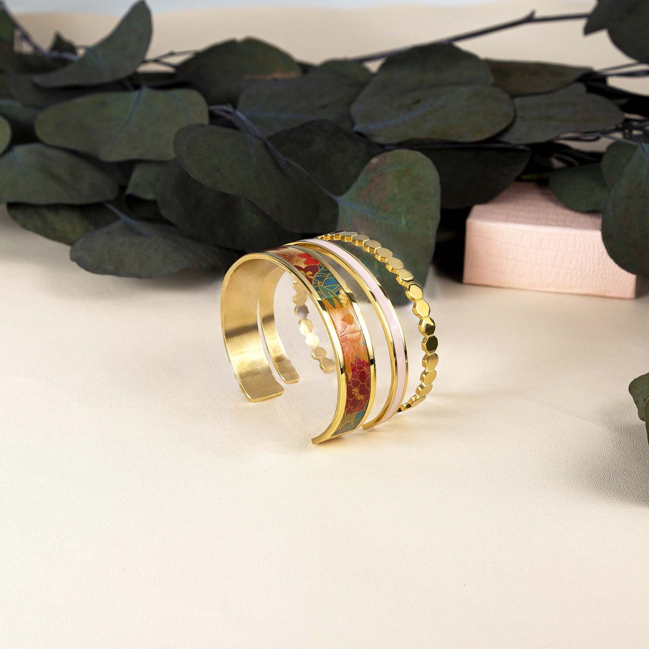 Jonc en acier doré inoxydable, Bracelet jonc doré pour femme - louise ...